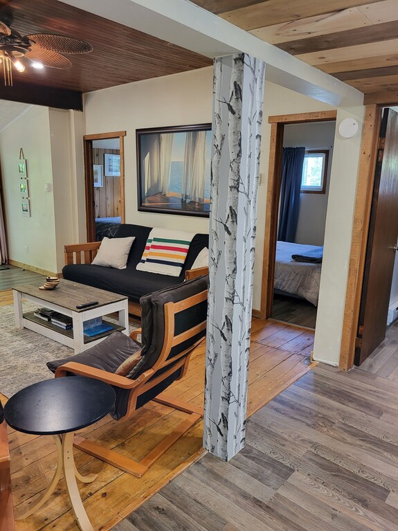 3 Bedroom Cottage Backs On To Sauble Beach - Sauble Beach