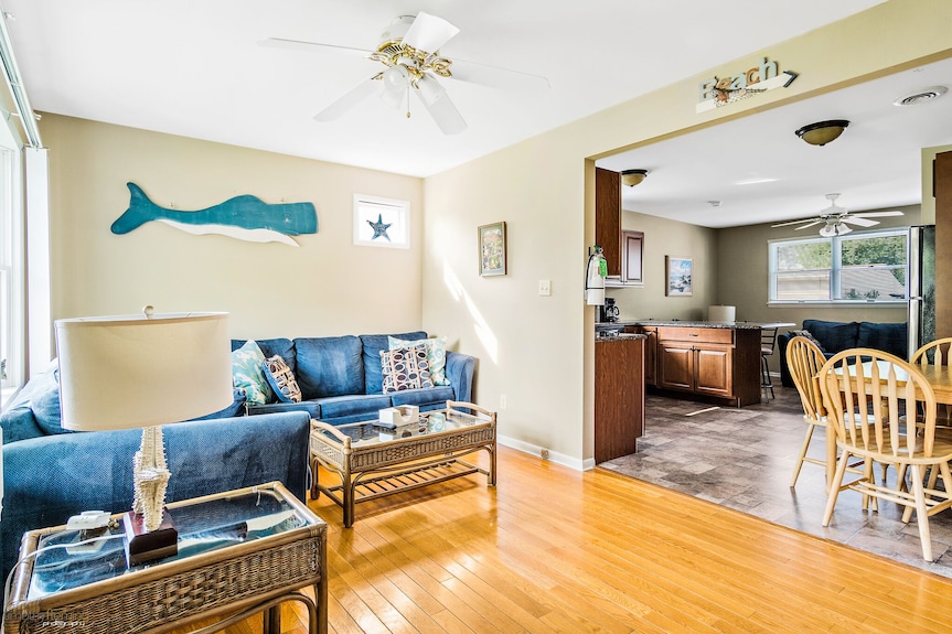 Adorable Fully Updated Beach House - Pet Friendly - Cape May Beach, NJ