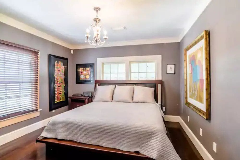 The Art House - Indoor Jacuzzi, And Only One Block From Downtown!! - Ocean Springs, MS