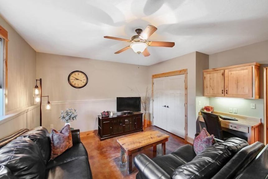 Arrowhead Condos Unit 1 - Montana