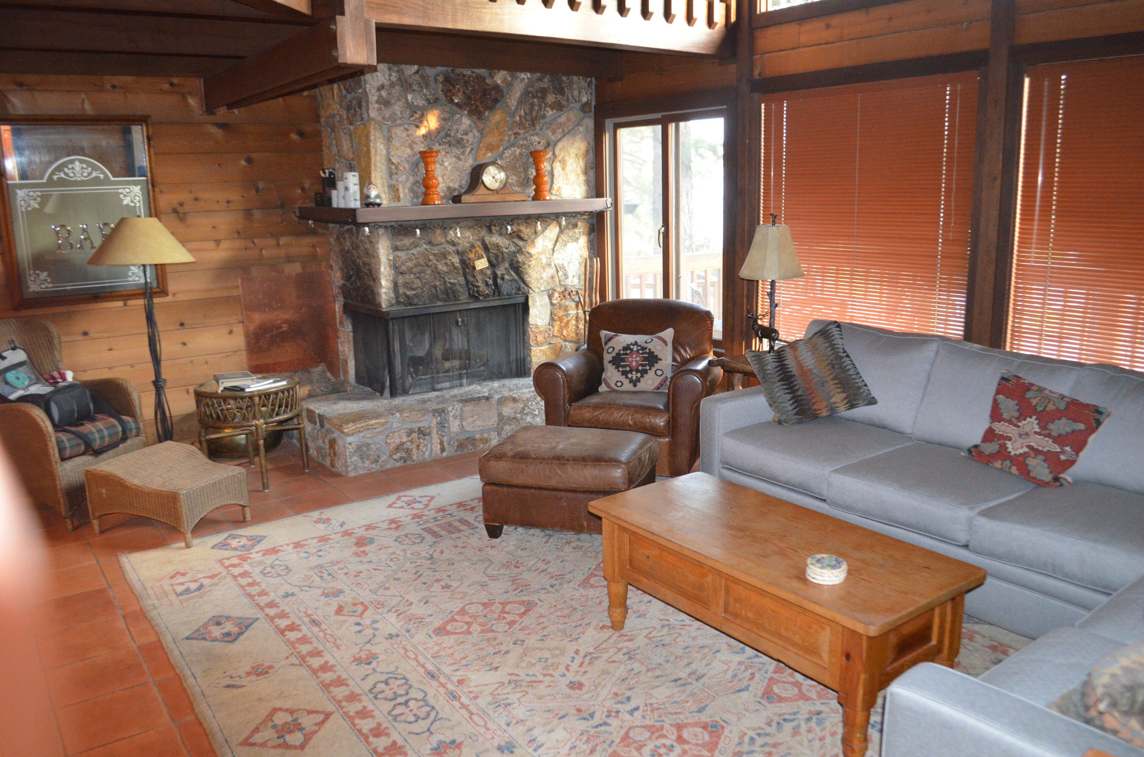 Lake View In Dollar Point. Dogs Ok. 4 Bedroom Plus Loft. 5 Min To Beach. 600mbs. - Lake Tahoe