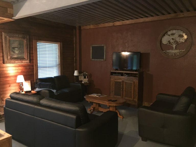 Cumberland River Cabin Rental - Kentucky