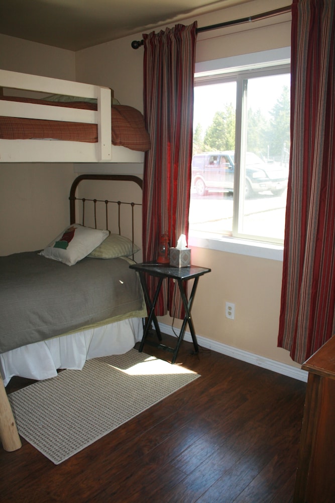 Aspen Cabin Near Yellowstone - Horse Rides, Zip Lining, Rafting, Hiking - Gardiner, MT