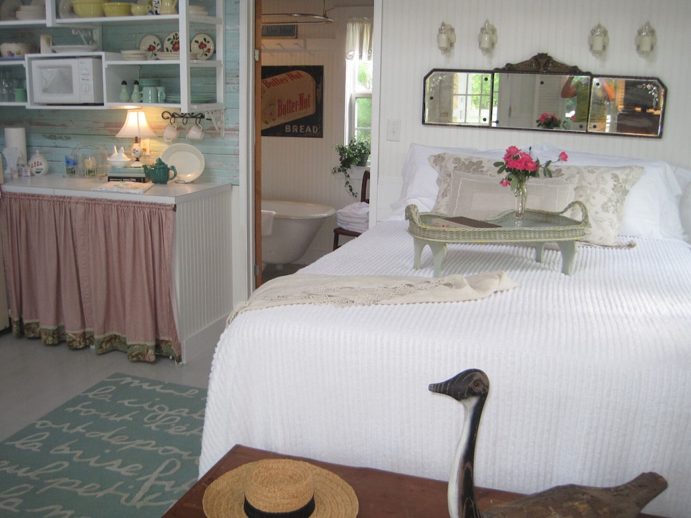 Twin Palms Cottage - Tybee Island, GA