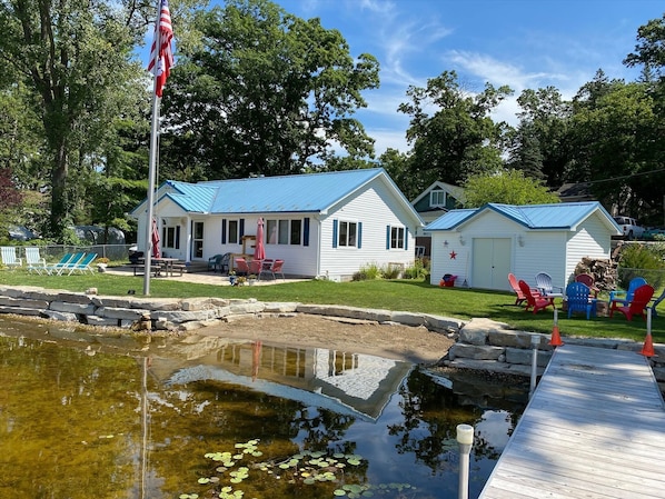 Lake Front Blue Turtle Cottage on Patterson Chain of 7 Lakes 3BR, 1.5BA ...