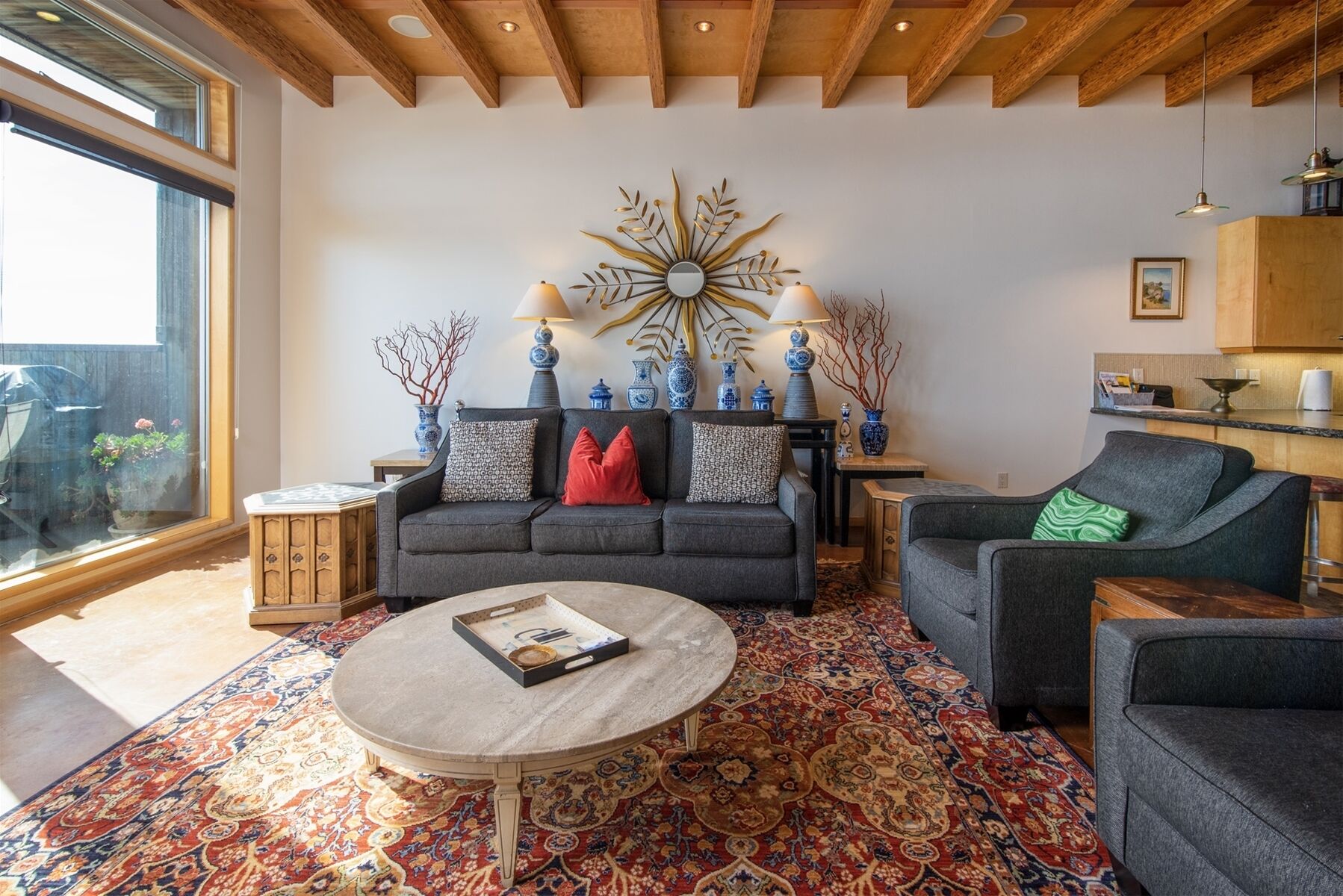 Sea The Views: Exclusive Oceanfront Cayucos Loft - Cayucos, CA