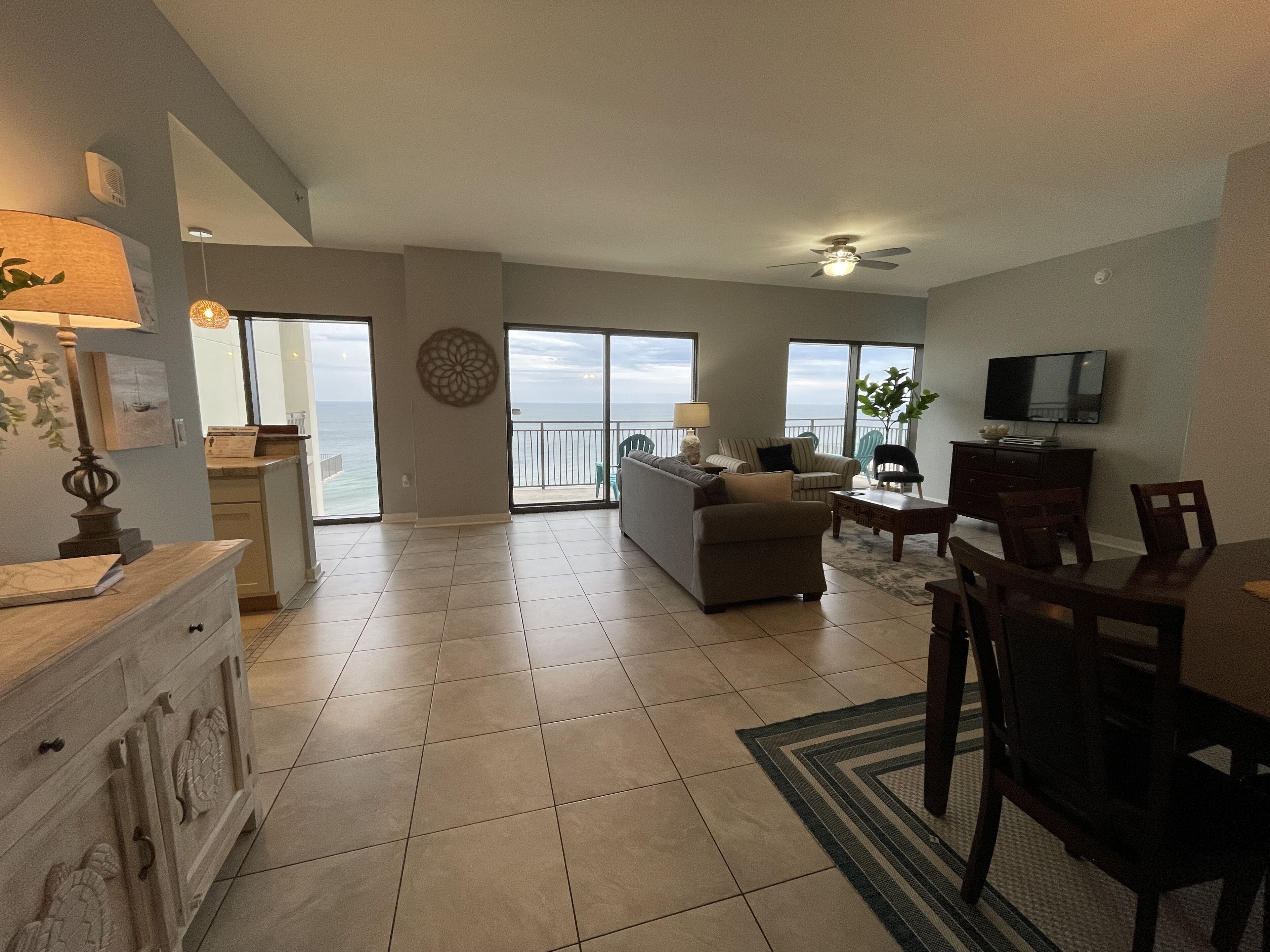 Luxury 1900 Sq Ft Penthouse Ocean Front Condo! Beautiful Sunsets And Views! - Panama City Beach, FL