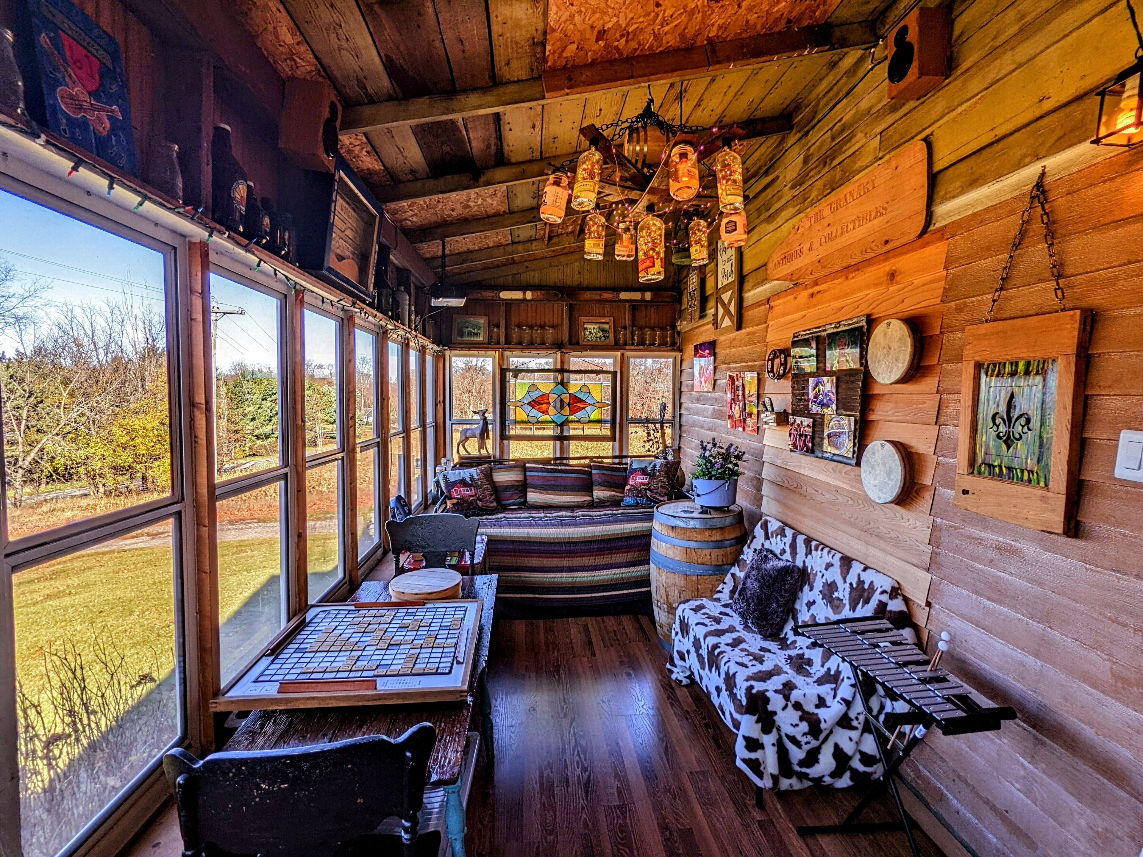 All Seasons Getaway ! \Nfall Colors, Fantastic Fishing, And State Hunting Grounds - Pentwater, MI