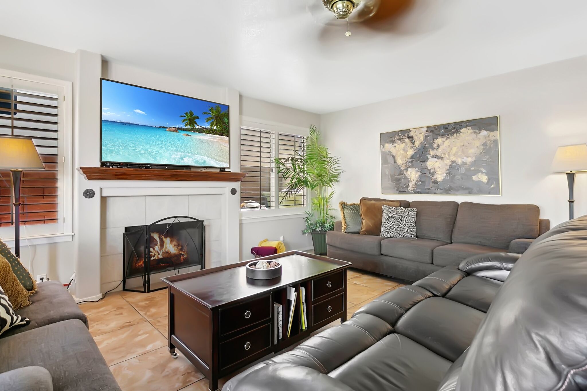 Lakefront-pool-pontoon-hottub-pooltable-arcade-firepits-cardinal Stadium-wm Open - Glendale