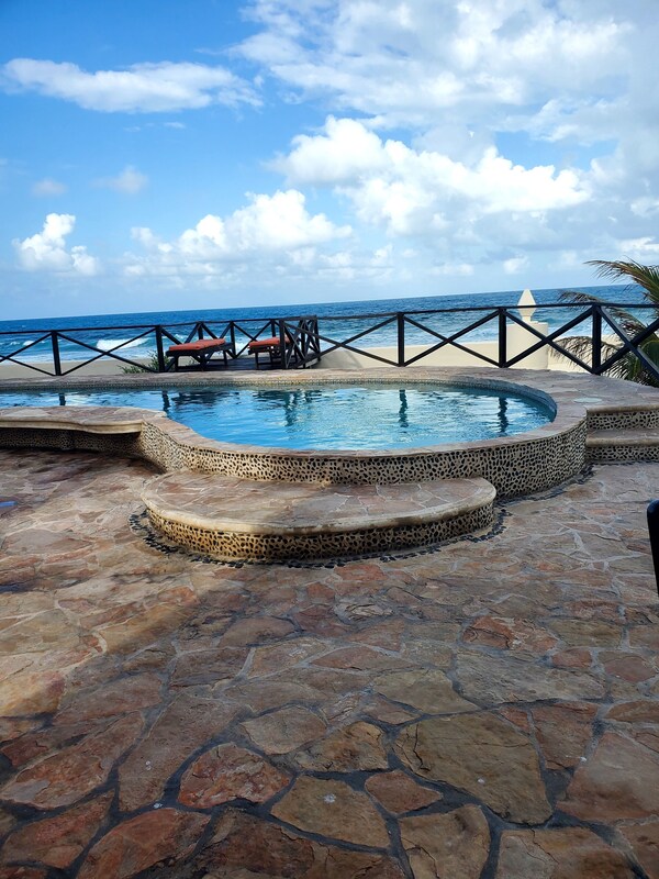 Isla Mujeres, Cancun 1-5 Br, Oceanfront Villa Pool, From $130 - Isla Mujeres