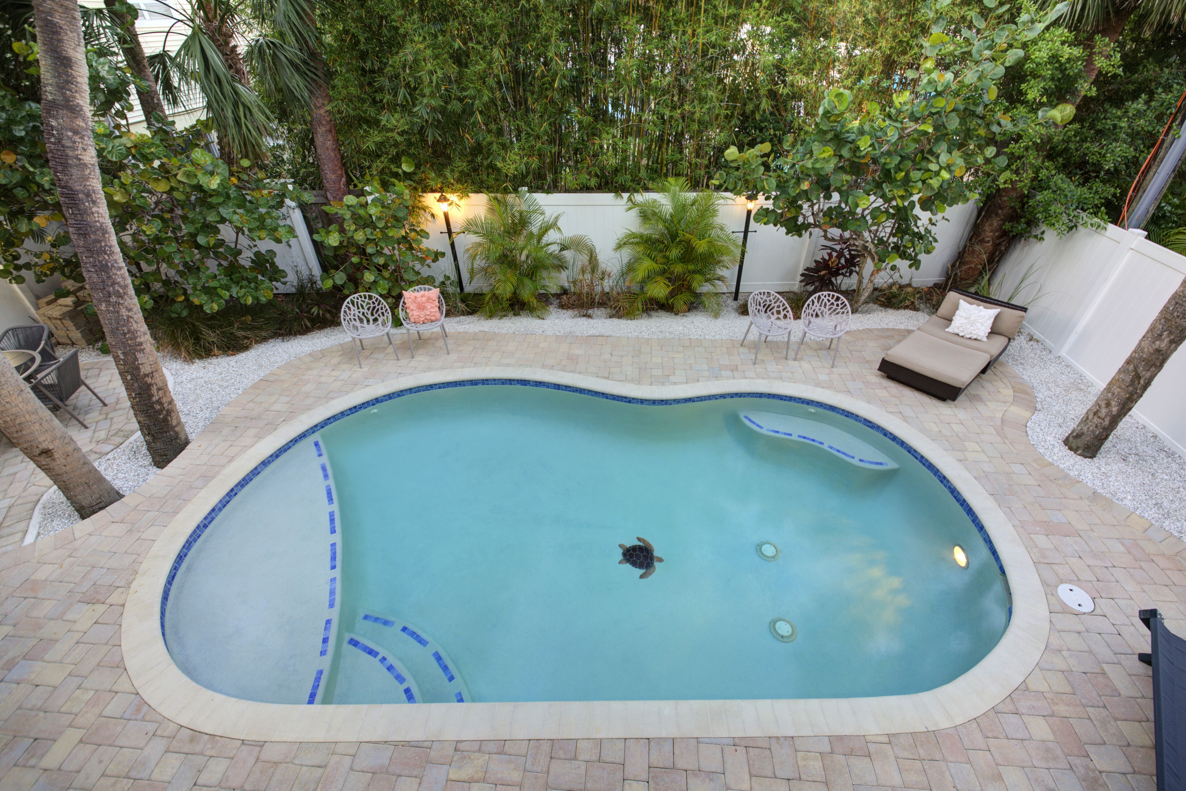SIESTA KEY LUXURY BEACH HOME, 80 STEPS to BEACH, RESORT POOL, 6 BED ...