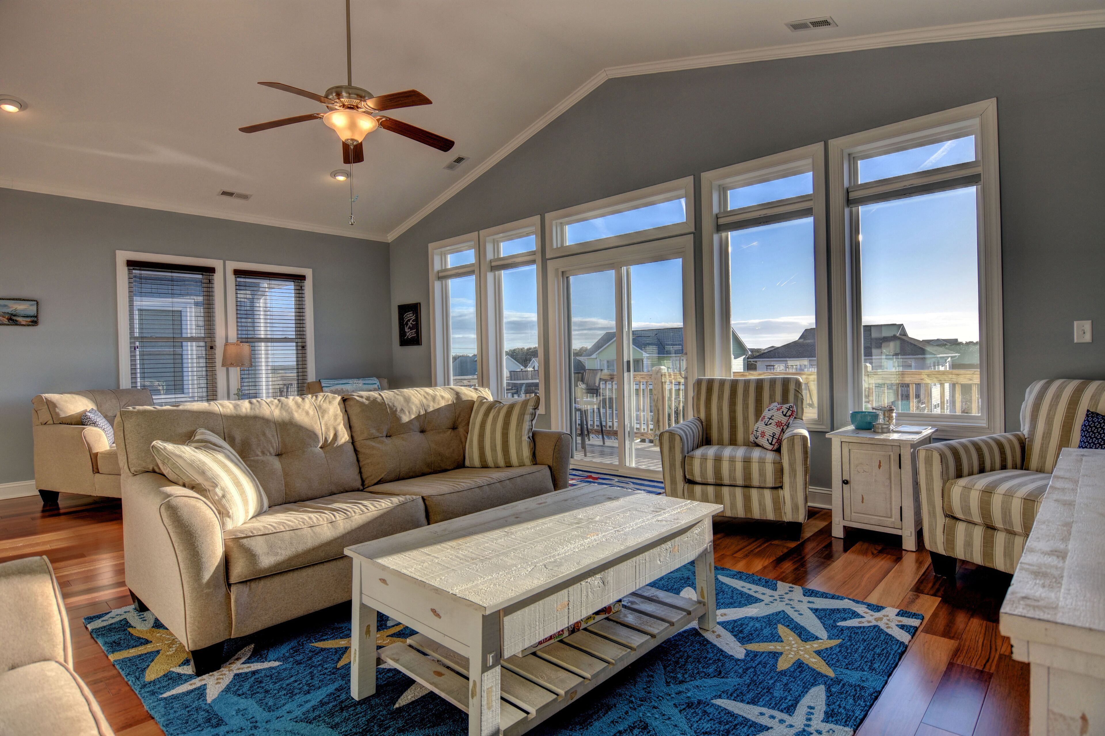 Gorgeous Views!  Waterfront, Elevator, Pool, Kayaks,  Day Docks,  & Fishing - Topsail Beach, NC