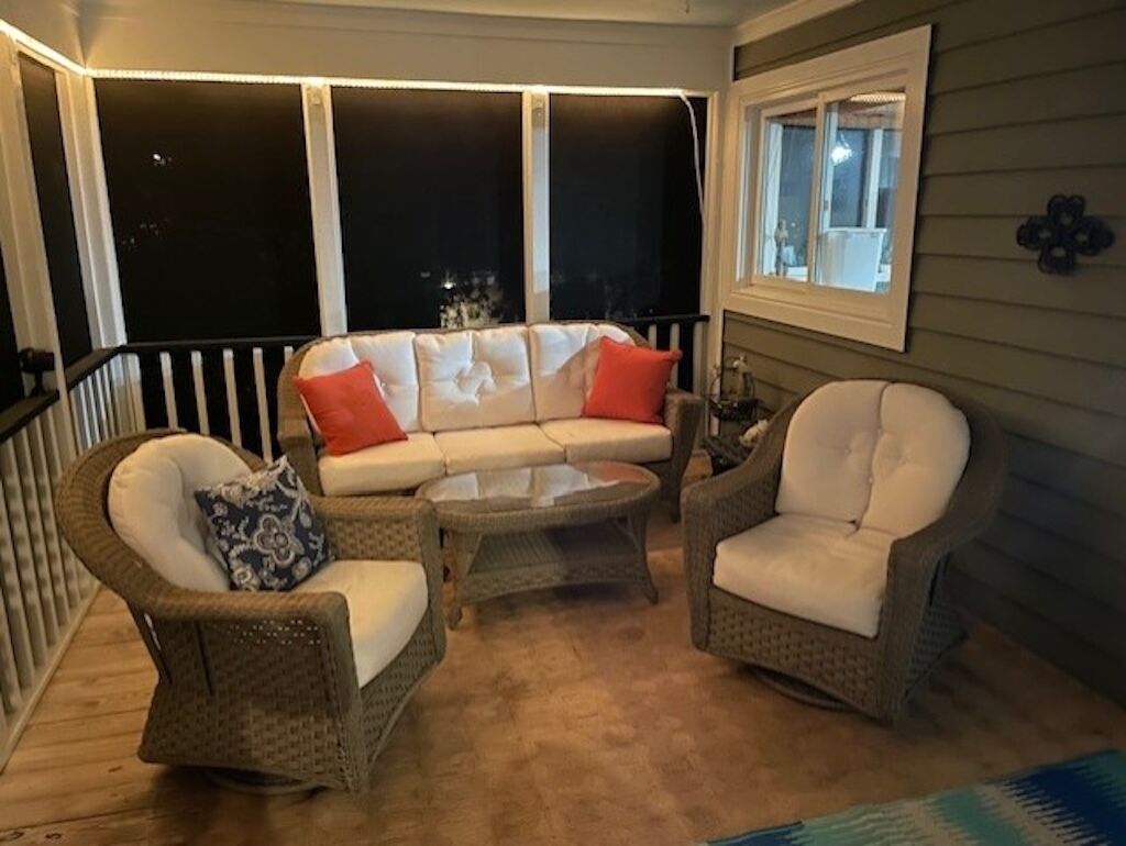 Family Beach Bliss: Plantation-style Oasis With Pool, Hot Tub - Steps To Sand! - Isle of Palms, SC