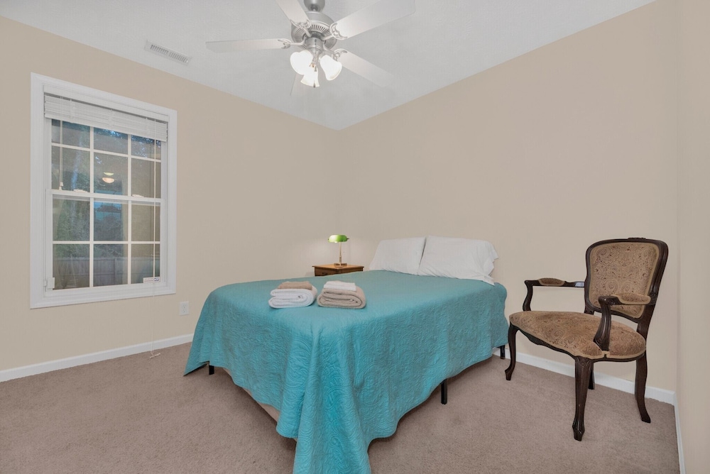 Spacious 🏠 Just Minutes From Fort Liberty And Methodist University! - Fayetteville, NC