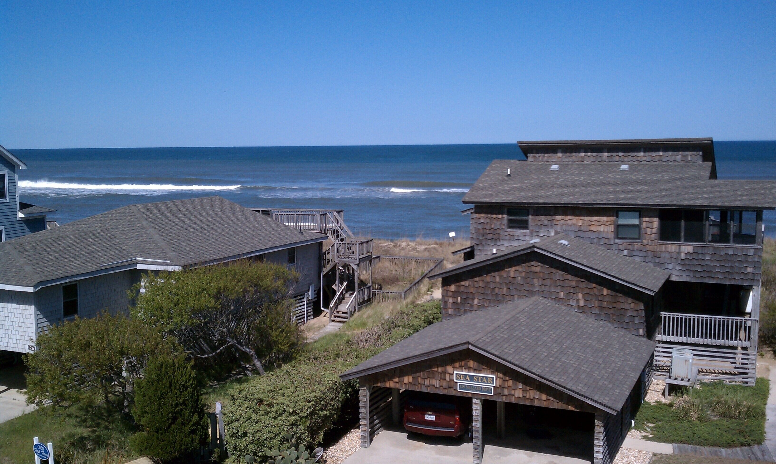 Just A Few Steps To The Beach In This Relaxing Beach Home With Pool And ...