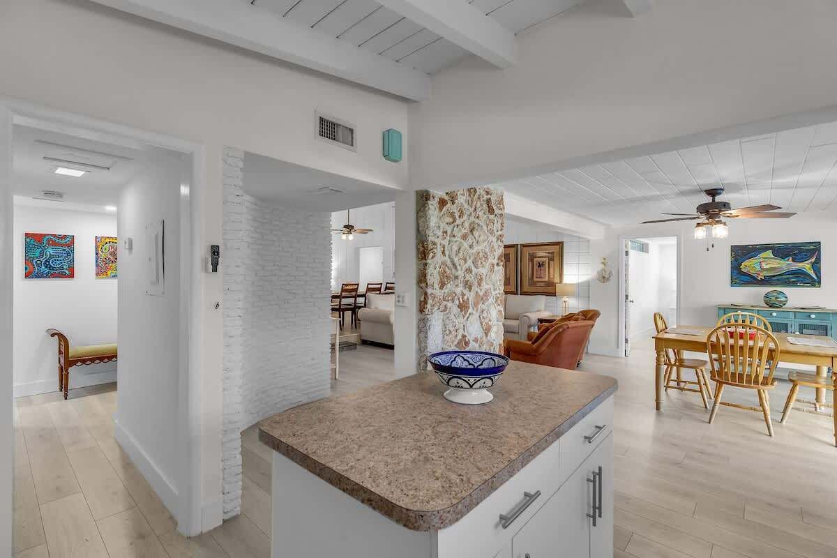 Beach Nuts, Short Walk To Sombrero Beach! - Marathon, FL