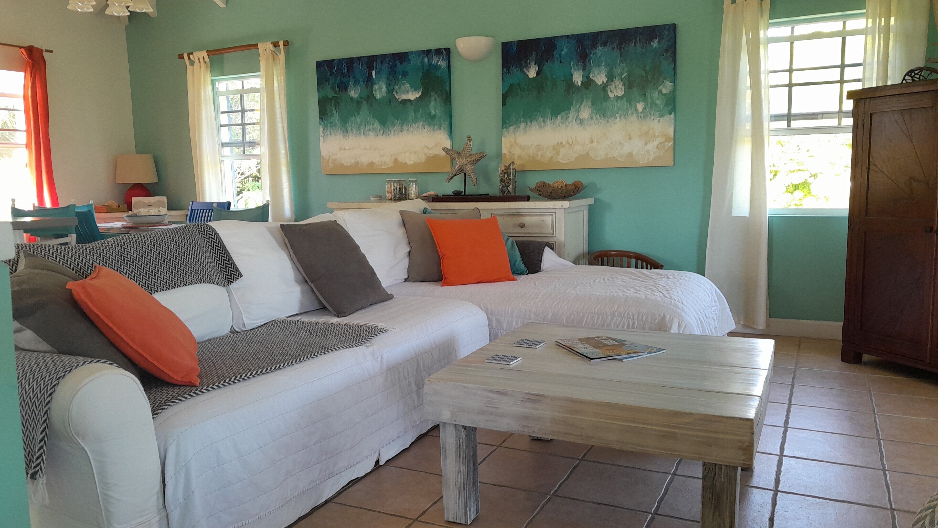 A Colourful, Caribbean Retreat, A Short Walk To Stunning Pelican Beach, Leeward. - Turks and Caicos Islands