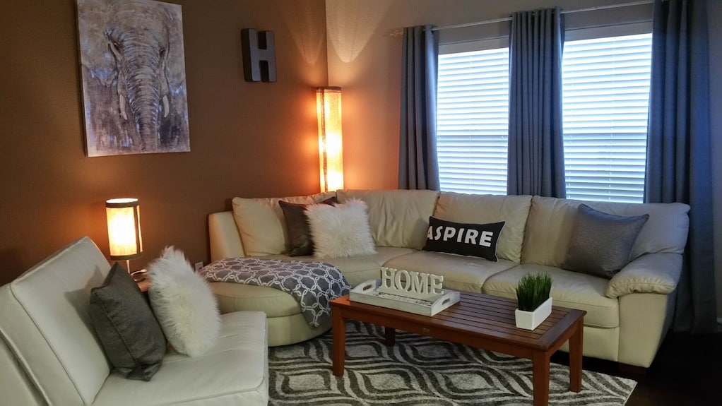 Lepark De Lujo Blanco Con Piscina Y Spa Al Lado Del Centro De Aeropuerto Arena Hospitales - Davis, CA