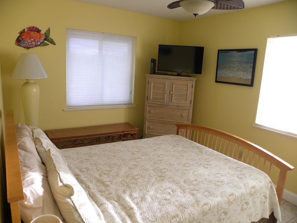 Prime Ocean Front Property 4 Br/3.5 Baths Of Fun In The Sun! - Flagler Beach, FL