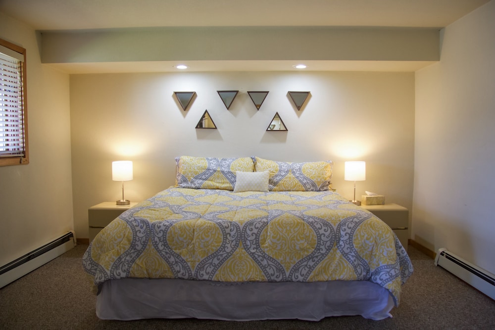 Luxury 5,500' 6 Bdrm Home, Spa Features- Located Between Vail & Beaver Creek - Vail, CO