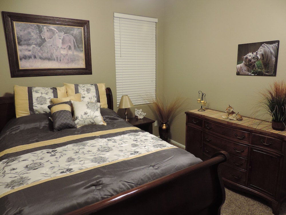 Villages - Luxury Holiday Home - Pool Temp Is 87degrees - Maricopa, AZ