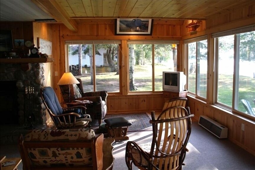 Labor Day Discount Best View On Lake Leelanau, Autumn Color Weekend Specials - Michigan