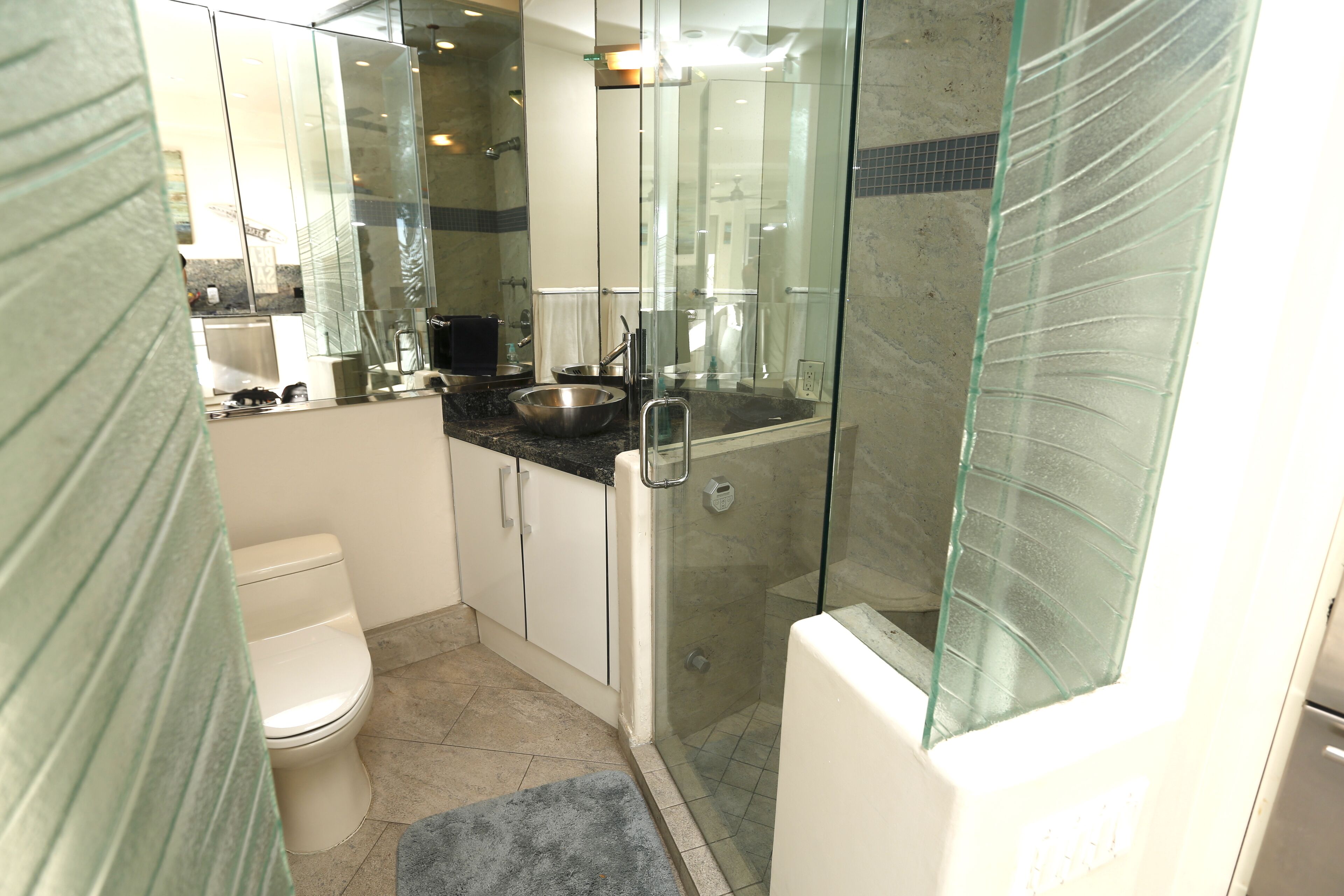 Ocean Front Condo On The Sand With Ocean View - Clean - Mission Bay, CA