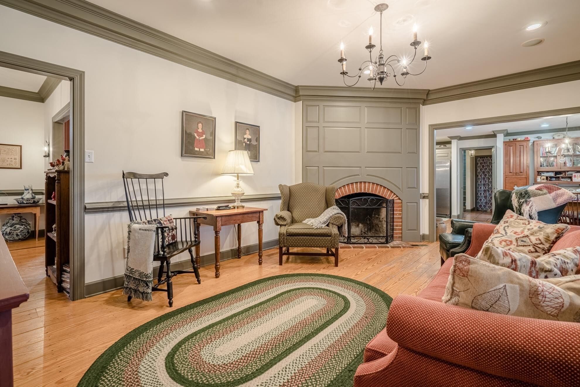 Special Rates-enjoy Hot Springs In Our Colonial Williamsburg Reproduction Home - Hot Springs, AR