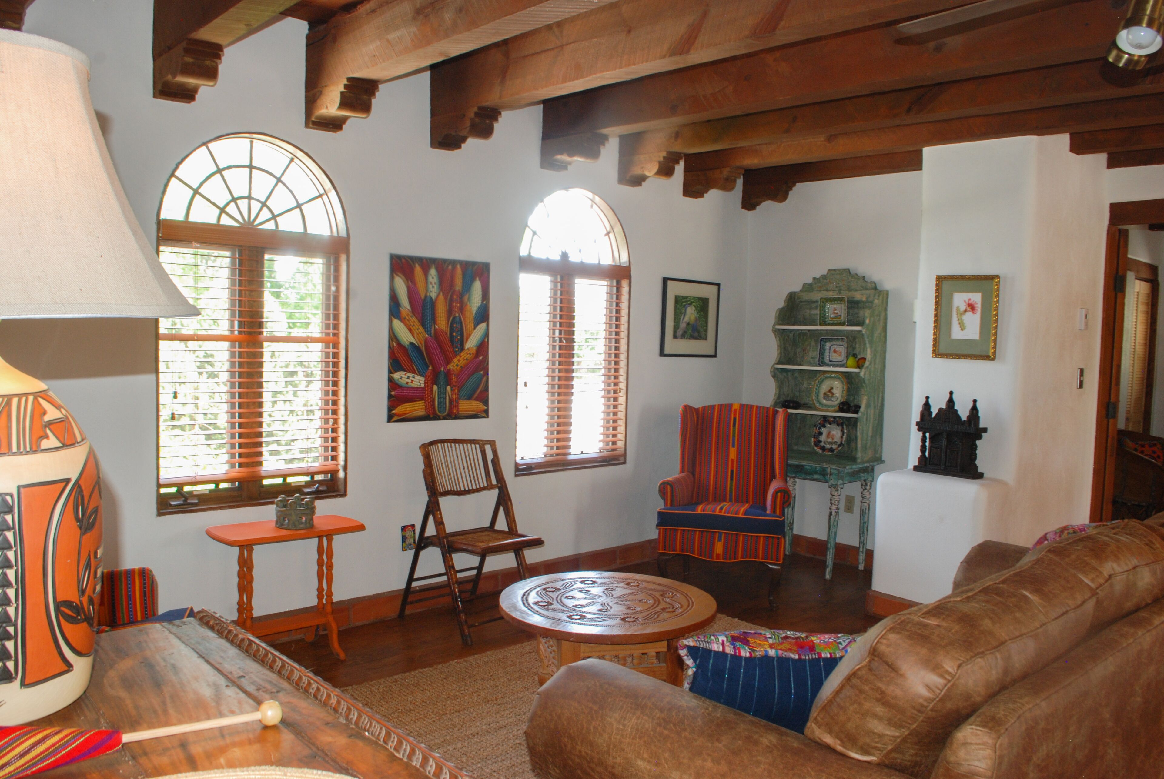 2 Bedroom Unique Upstairs Home. Wonderful Views! - Taos, NM