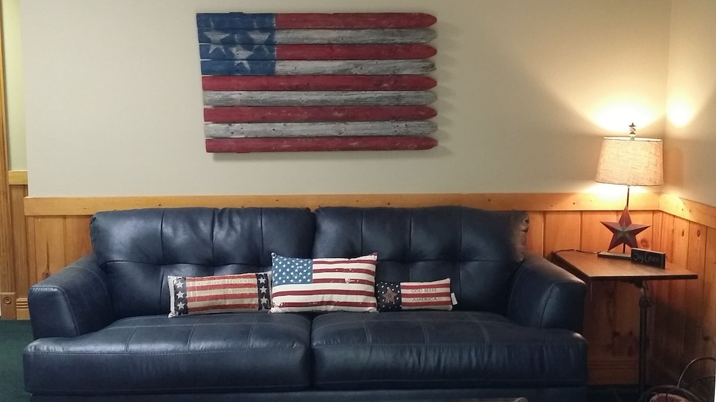 Wow! Location Location Location! 1 Mile From Pkwy & All Things Pigeon Forge - Blue Ridge Mountains