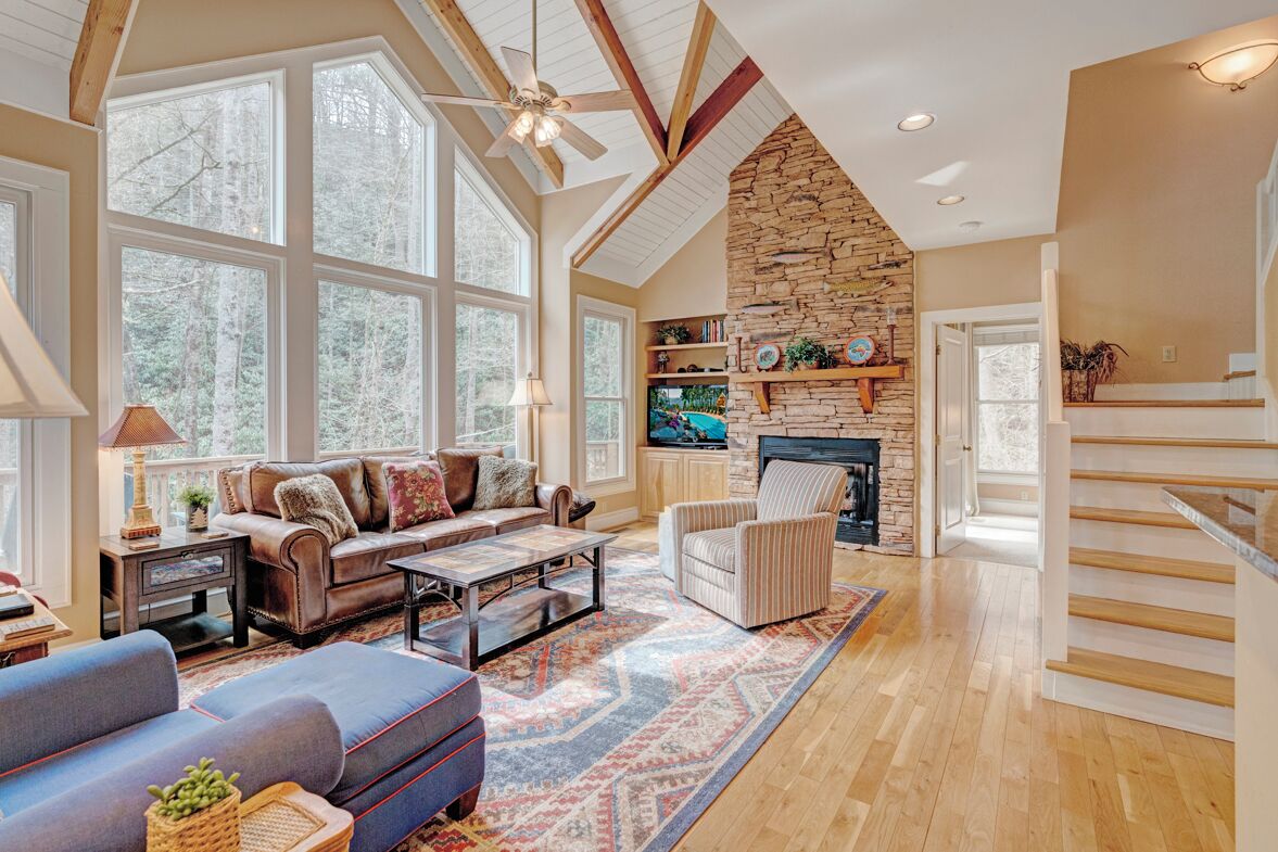 Angler's Lodge- Mountain House, Gated Resort, Indoor/outdoor Pools And Hot Tub, Fishing Ponds, Fi... - Boone, NC