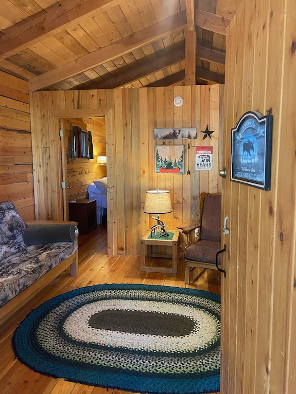 Willow Cabin At Columbia Mountain Ranch - Columbia Falls, MT