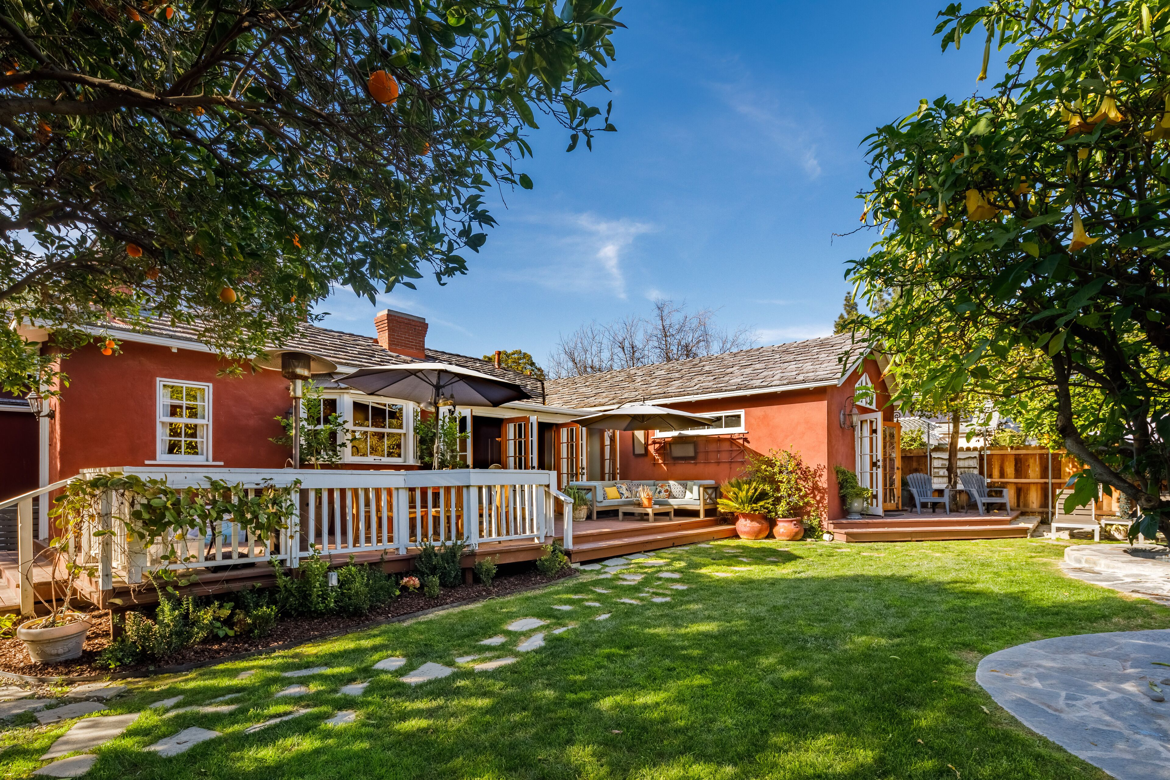 22 Party Houses To Rent For One Night In Los Angeles - | Trip101