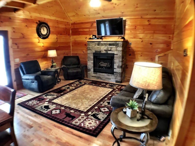 Book Your Spring Getaway In This 5 Bed 4 Bath Cabin With Stellar Smoky Views! - 塞維爾維爾