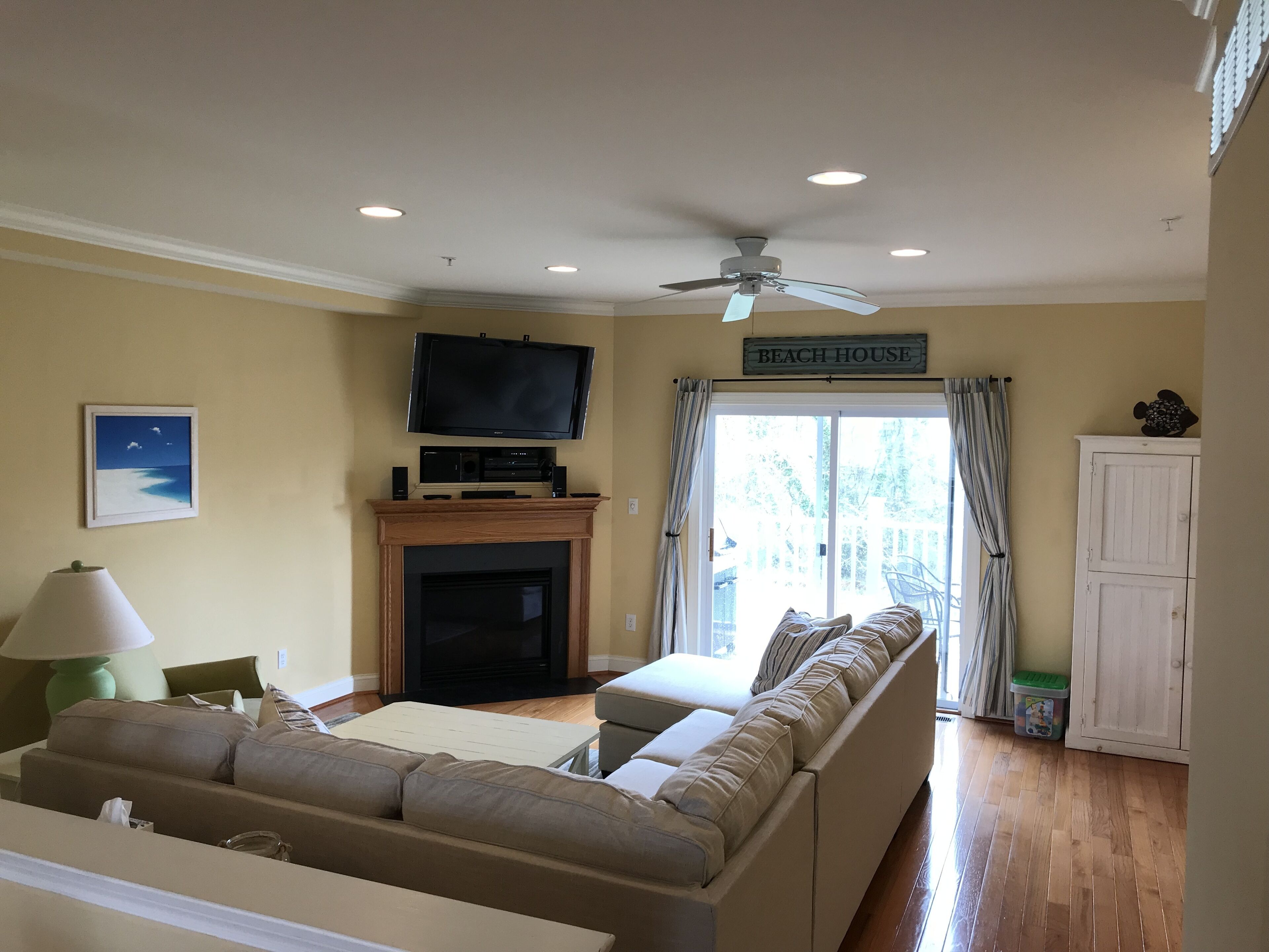 5-bedroom Vacation Home Just 10-minute Walk To The Rehoboth Beach Boardwalk - Dewey Beach, DE