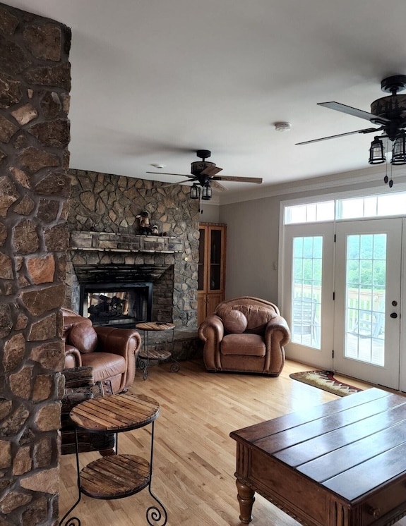 Winter Specials Private Lakeside Estate On 40 Acres W/ Million Dollar View - Amicalola Falls State Park, Dawsonville