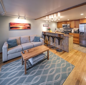 Waterfront Romantic Chuckanut Bay Cottage with Beach - Whatcom County ...