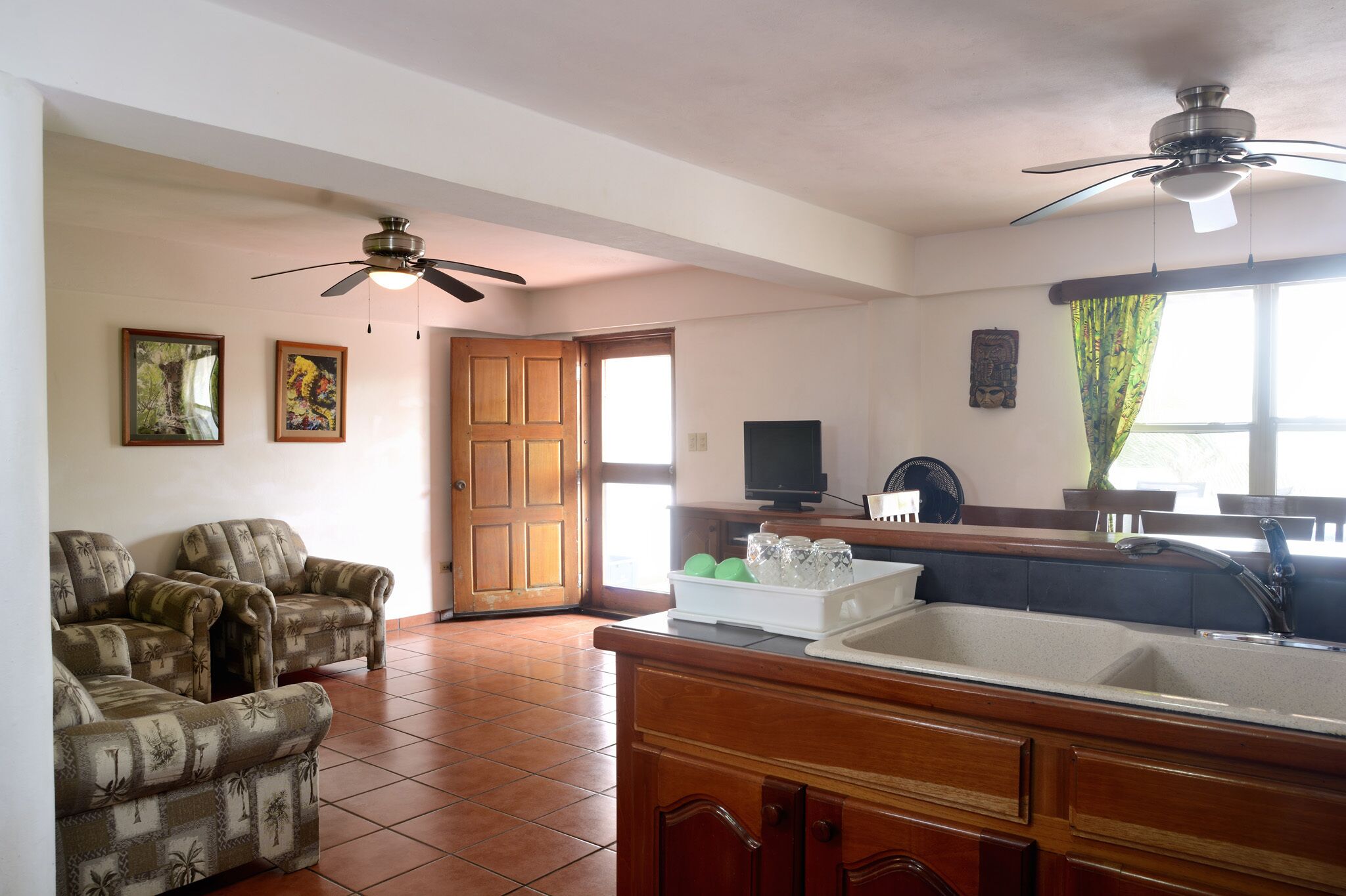 Pasos Para El Océano - Villa De 3 Dormitorios Con Vista Al Mar Ya La Montaña - Belize