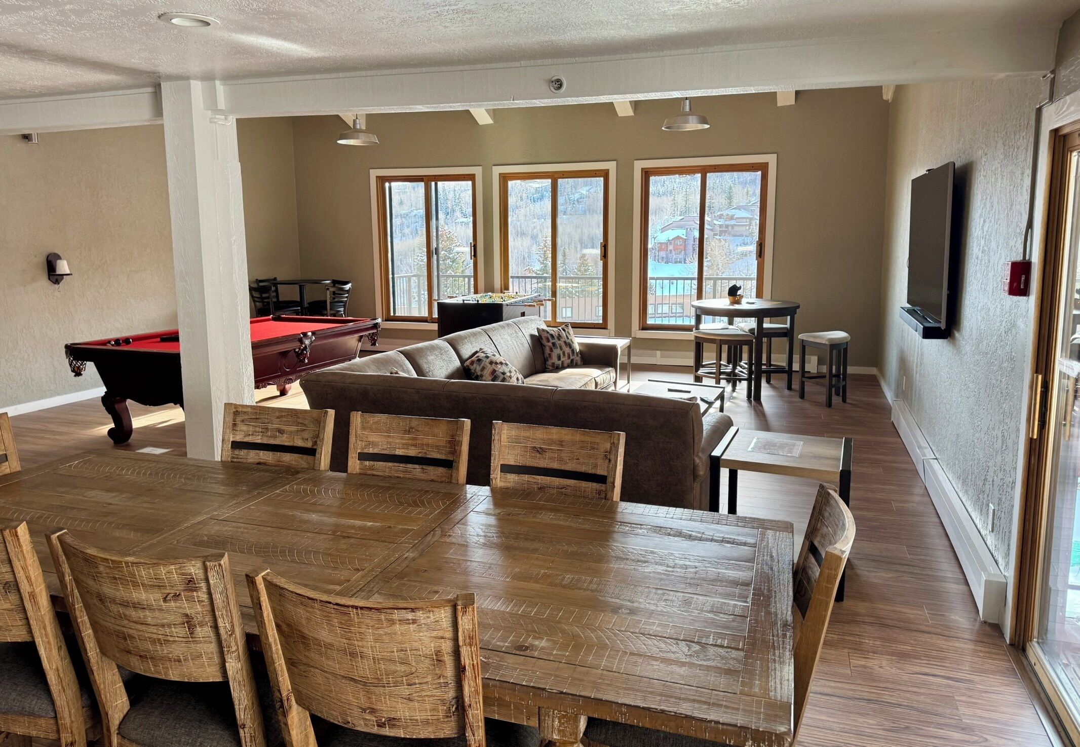 Perfect For Couples Or Friends, Walk To The Slopes. Modern! - Snowmass Village, CO