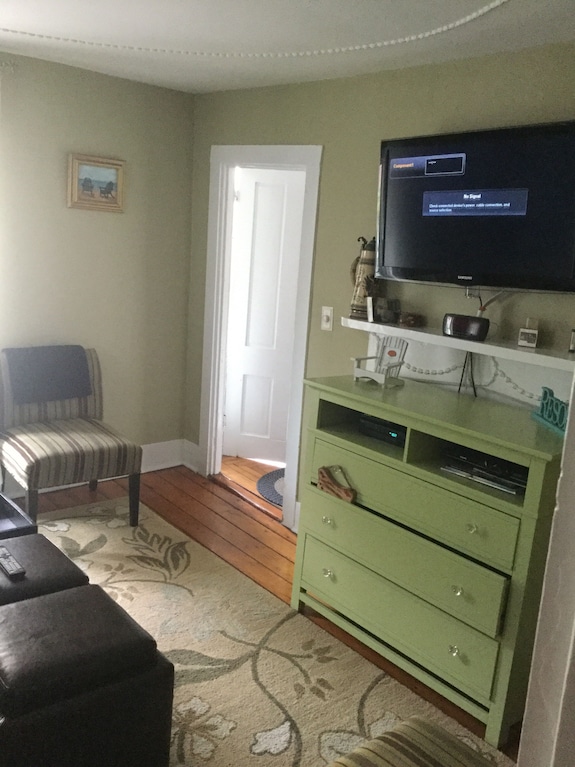 Remodeled Downtown Newport Home: Steps From Everything In Town - Newport, RI