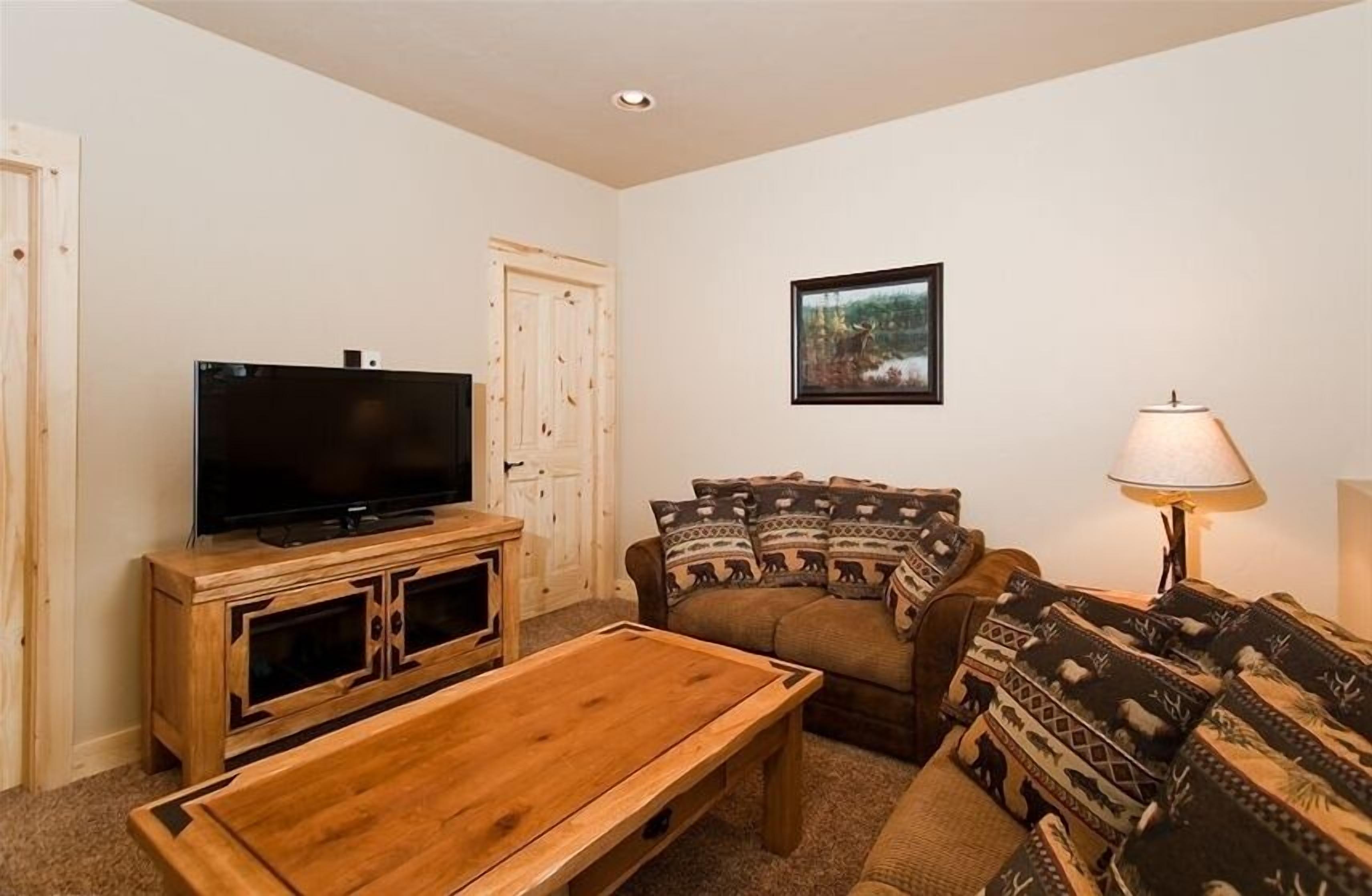 Spacious With Private Hot Tub And King Size Beds And En-suites - Silverthorne, CO