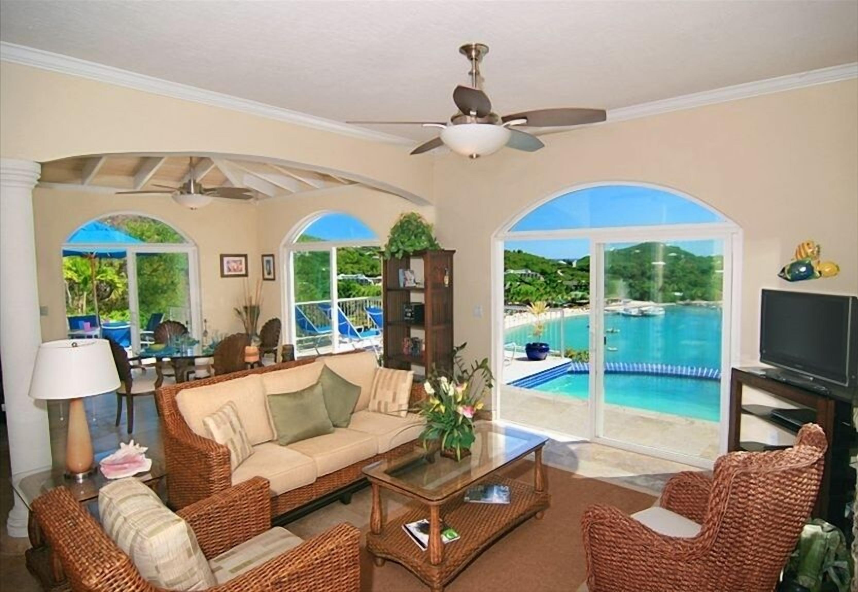 Pink Conch - 2 Bedroom Luxury Villa, Great Cruz Bay, St. John - Backup Generator - Cruz Bay