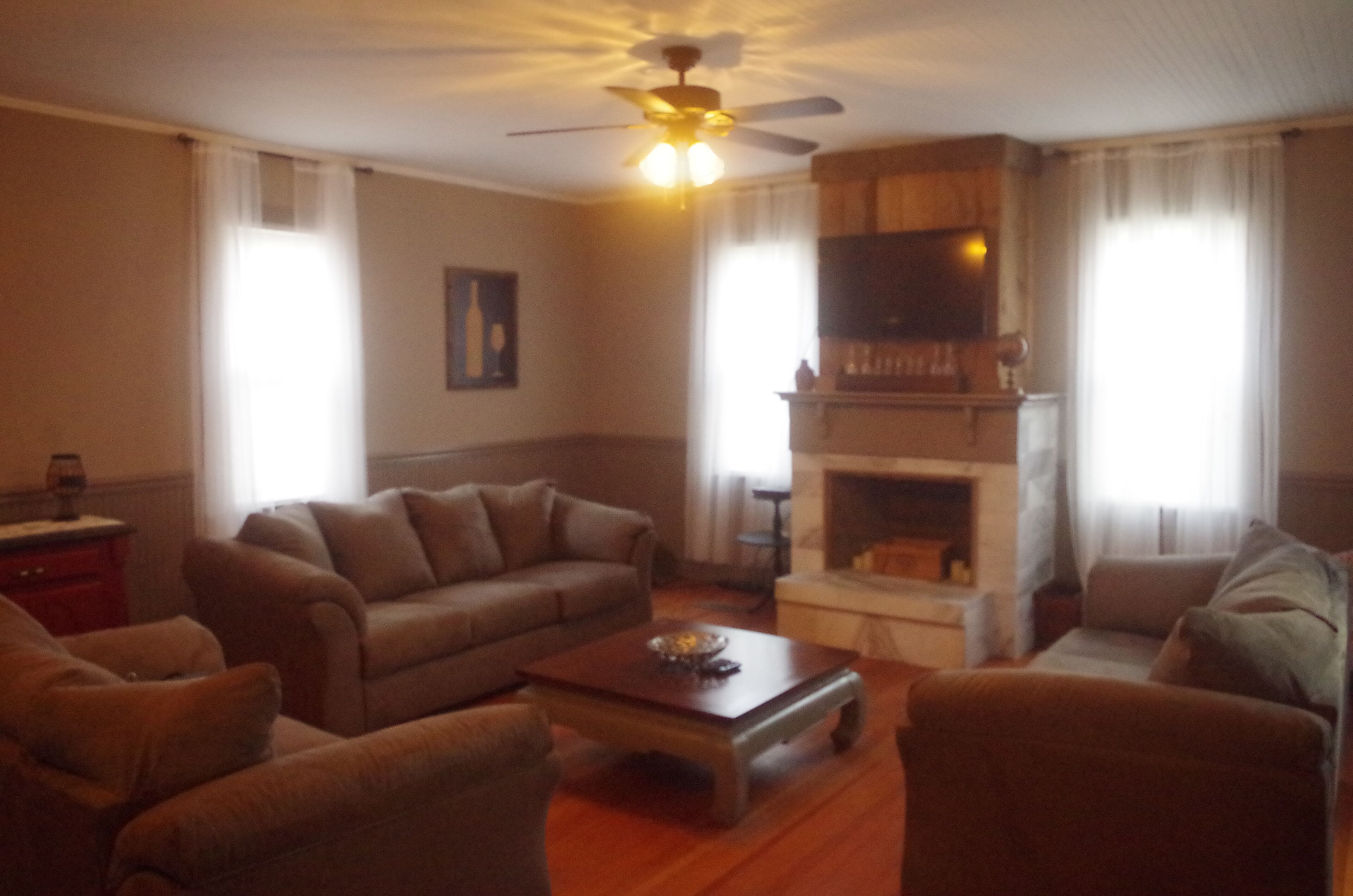 Beautiful Historic 3 Bed 3 Bath Guest House W Old Stone Wine Cellar!! - Missouri