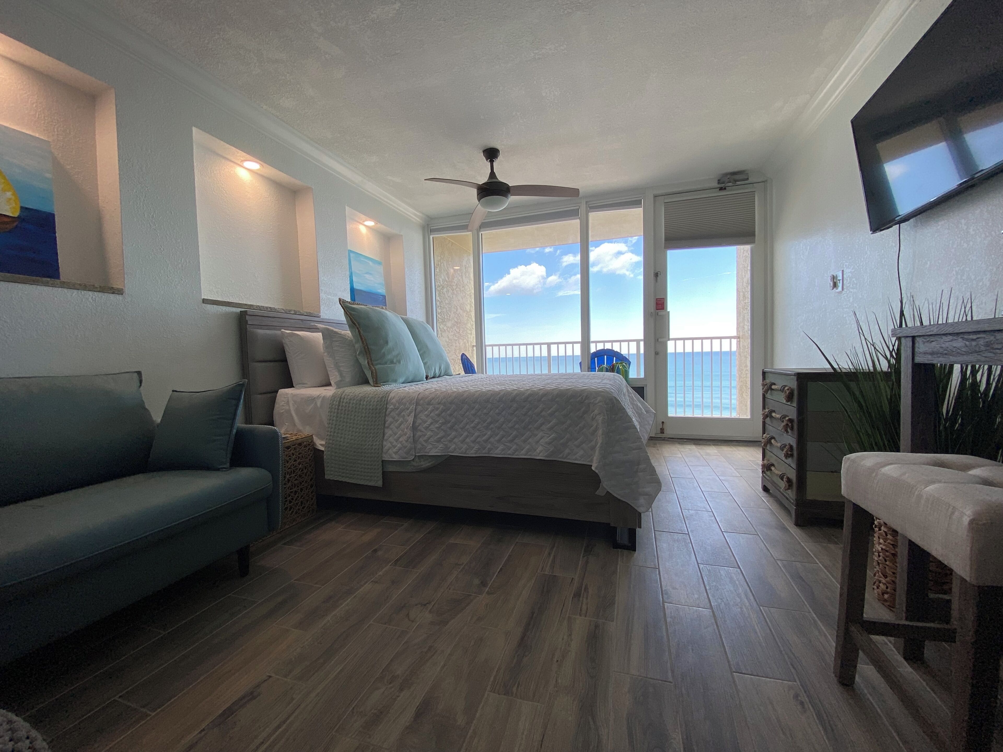 Condo On The Beach In Sunny Florida - Beach Front And On A1a - Ponce Inlet, FL