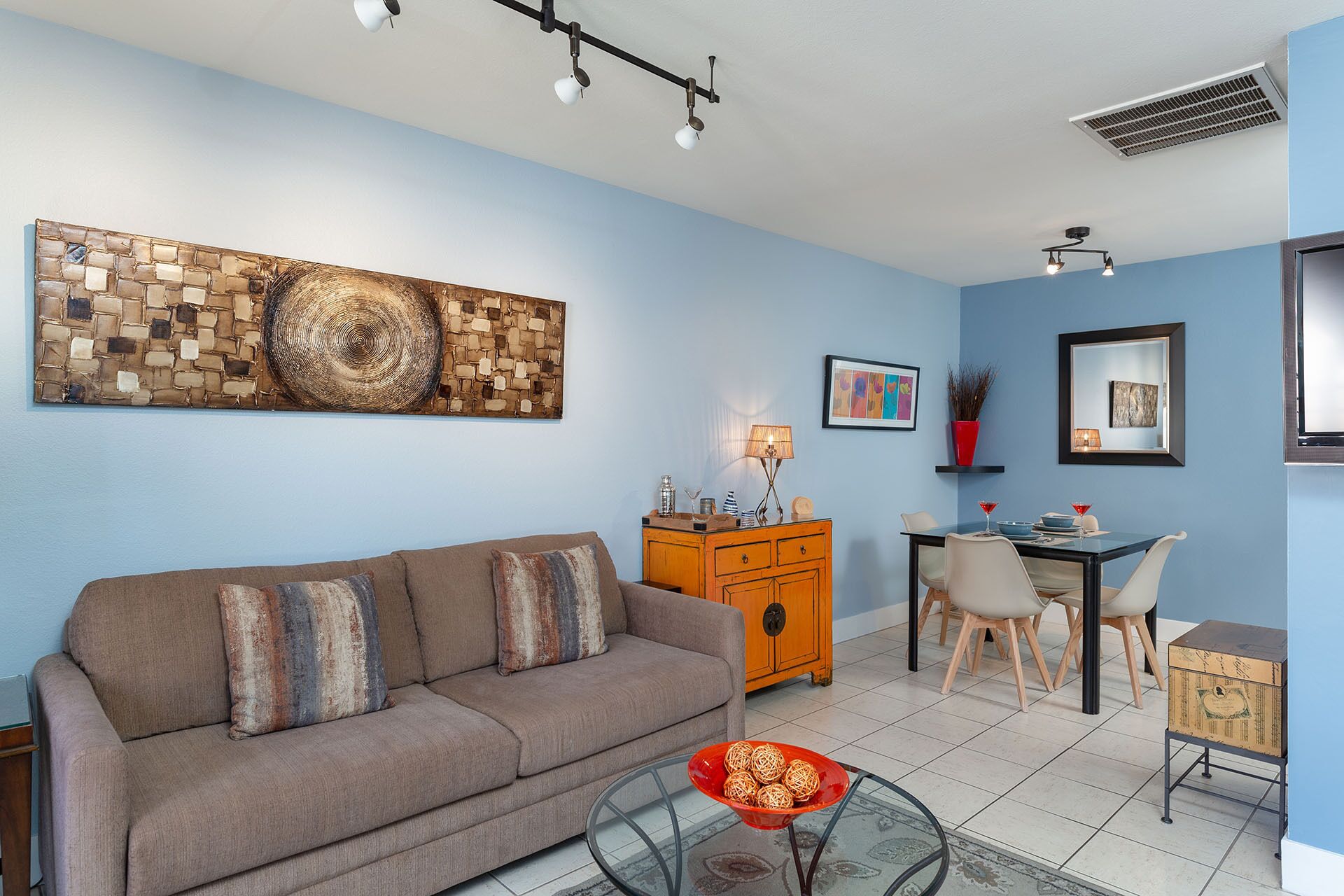Great One Bedroom Condo. Walk To Downtown Palm Springs! - Palm Springs, CA