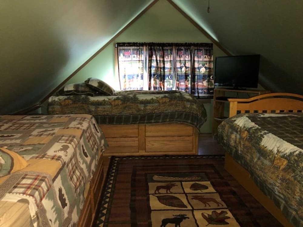 Black River Retreat (Dog Friendly!) - Michigan
