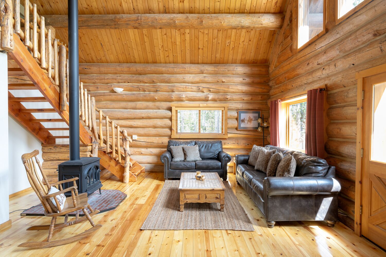 Iron Creek Log Home - The Perfect 'Cabin In The Woods' - Stanley, ID