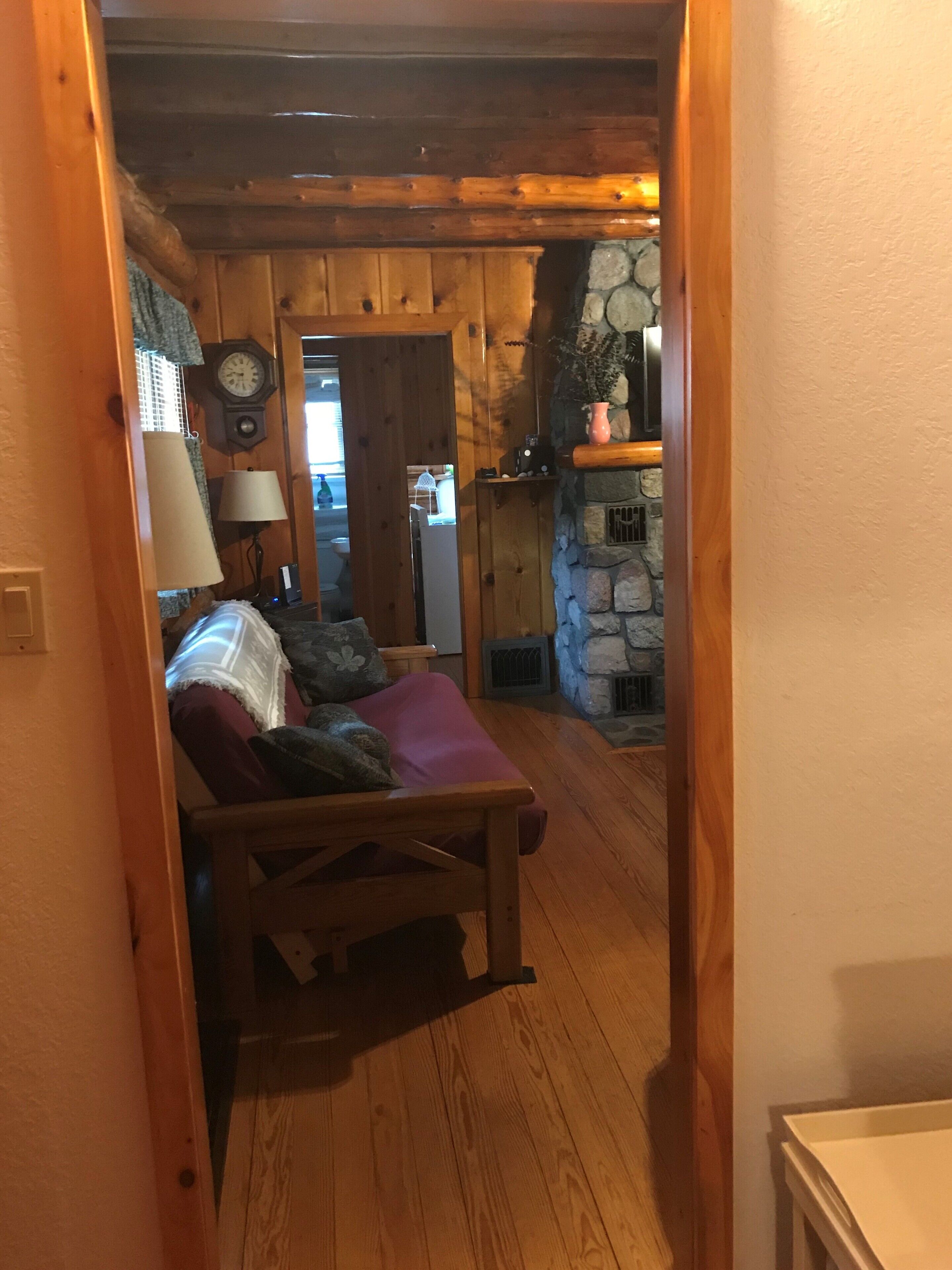 Beautiful 2 Bedroom Log Home On South End Of Hubbard Lake - Michigan