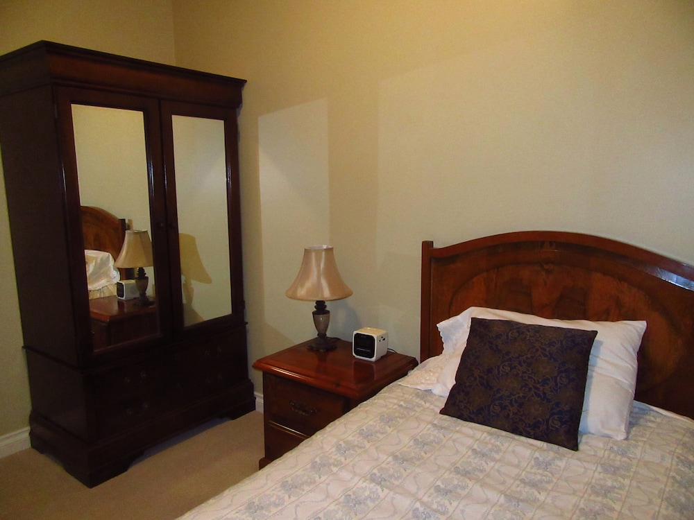 Scenery And Serenity - Delight In Your Holiday Retreat - Langford