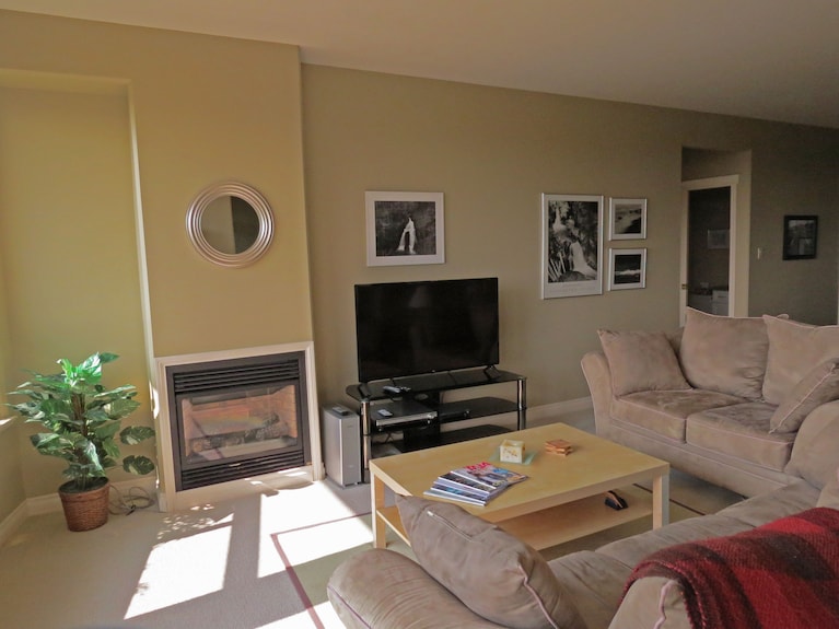 Scenery And Serenity - Delight In Your Holiday Retreat - Langford